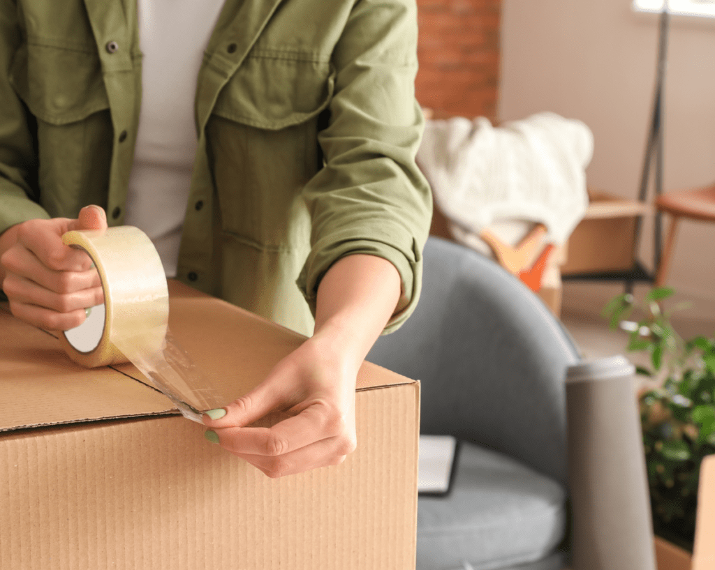Hire Movers or Move Yourself? The Pros & Cons | CARGO CABBIE